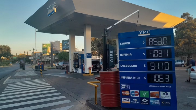 Subió la nafta en YPF: la diferencia de precios en estaciones de Córdoba